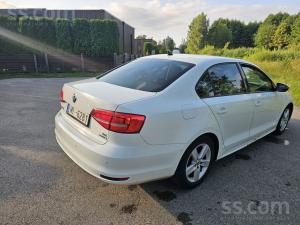 Balts Volkswagen Jetta 2015 Rīga, ar dzinēja tilpumu 2.00 L un nobraukumu 247 tūkst. km par 3300 €, foto 4 vietnē AUTOMOTO.COM.LV