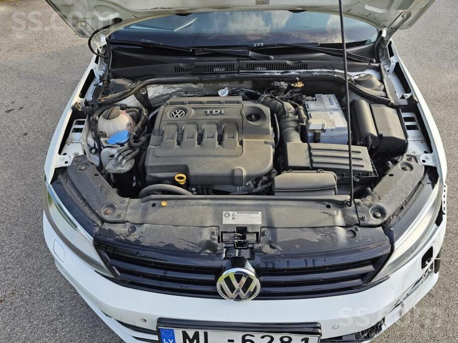 Balts Volkswagen Jetta 2015 Rīga, ar dzinēja tilpumu 2.00 L un nobraukumu 247 tūkst. km par 3300 €, foto 8 vietnē AUTOMOTO.COM.LV