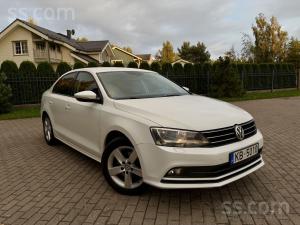 White Volkswagen Jetta 2015 in Riga, with an engine capacity of 2.00 L and mileage of 170 thousand km for 6500 €, photo 10 on AUTOMOTO.COM.LV