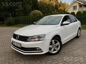 White Volkswagen Jetta 2015 in Riga, with an engine capacity of 2.00 L and mileage of 170 thousand km for 6500 €, photo 11 on AUTOMOTO.COM.LV