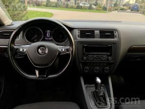 White Volkswagen Jetta 2015 in Riga, with an engine capacity of 2.00 L and mileage of 170 thousand km for 6500 €, photo 17 on AUTOMOTO.COM.LV