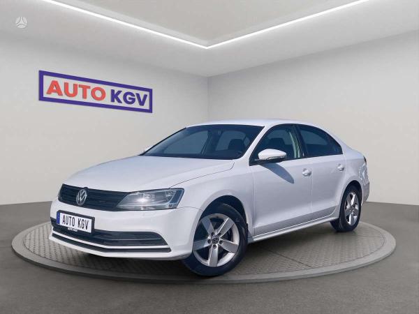 Фольксваген Джетта 2015 в Вильнюс на AUTOMOTO.COM.LV Белый Фольксваген Джетта 2015 в Вильнюс, объемом двигателя 1.40 л и пробегом 267 тыс. км за 4999 €, фото 1 на AUTOMOTO.COM.LV