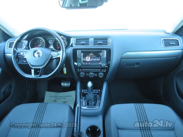 White Volkswagen Jetta 2016 in Tallinn, with an engine capacity of 1.40 L and mileage of 170 thousand km for 7200 €, photo 3 on AUTOMOTO.COM.LV