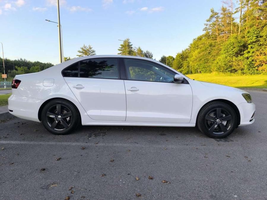 Balts Volkswagen Jetta 2016 Viļņa, ar dzinēja tilpumu 1.40 L un nobraukumu 135 tūkst. km par 6800 €, foto 9 vietnē AUTOMOTO.COM.LV