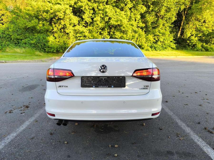 Balts Volkswagen Jetta 2016 Viļņa, ar dzinēja tilpumu 1.40 L un nobraukumu 135 tūkst. km par 6800 €, foto 12 vietnē AUTOMOTO.COM.LV