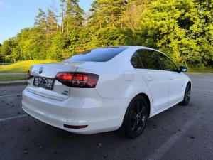 Balts Volkswagen Jetta 2016 Viļņa, ar dzinēja tilpumu 1.40 L un nobraukumu 135 tūkst. km par 6800 €, foto 13 vietnē AUTOMOTO.COM.LV