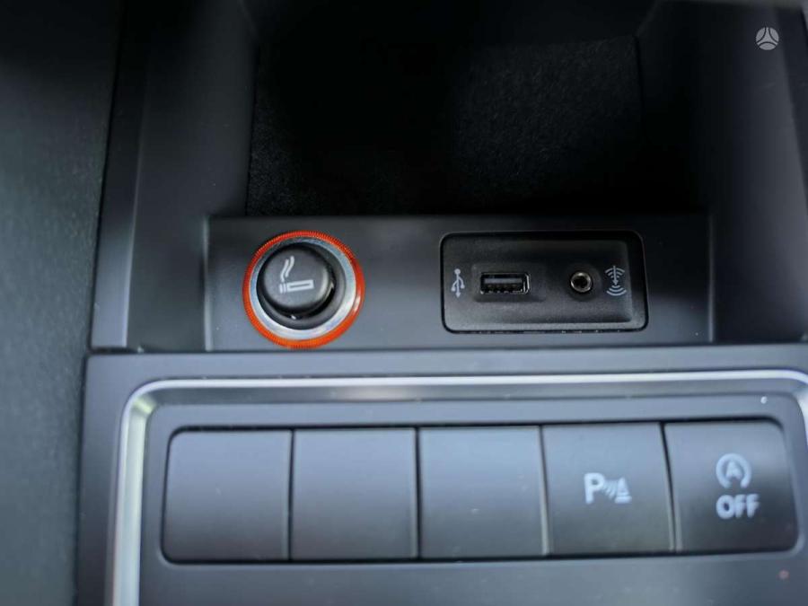 Balts Volkswagen Jetta 2016 Viļņa, ar dzinēja tilpumu 1.40 L un nobraukumu 135 tūkst. km par 6800 €, foto 23 vietnē AUTOMOTO.COM.LV
