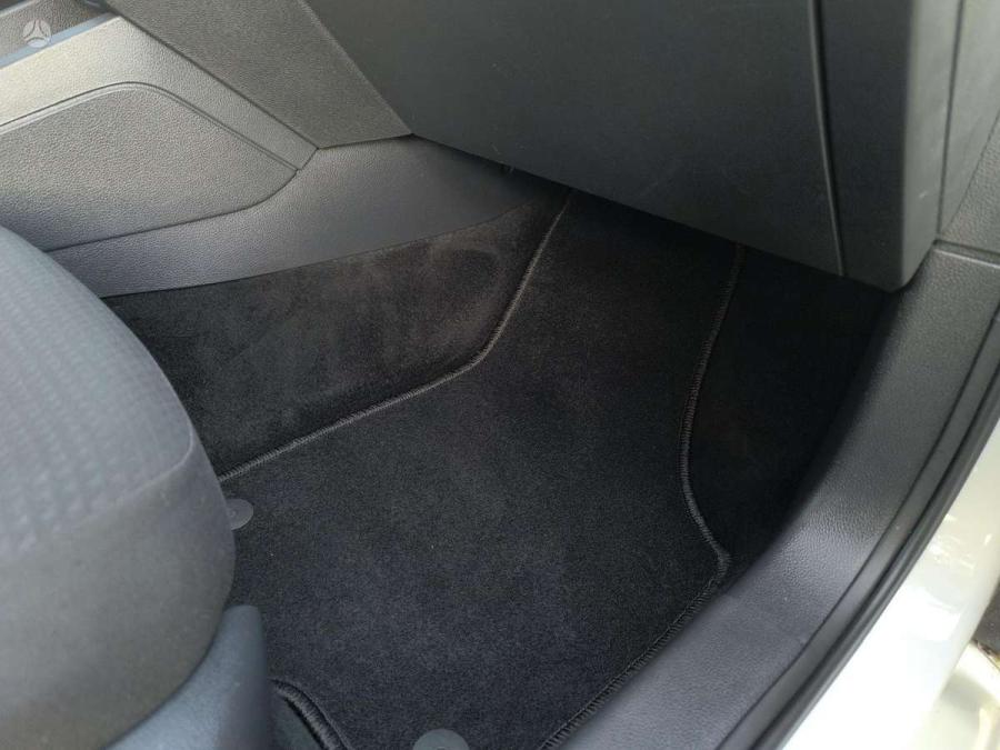 Balts Volkswagen Jetta 2016 Viļņa, ar dzinēja tilpumu 1.40 L un nobraukumu 135 tūkst. km par 6800 €, foto 37 vietnē AUTOMOTO.COM.LV
