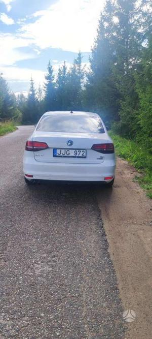 Balts Volkswagen Jetta 2016 Viļņa, ar dzinēja tilpumu 1.40 L un nobraukumu 97 tūkst. km par 7900 €, foto 6 vietnē AUTOMOTO.COM.LV