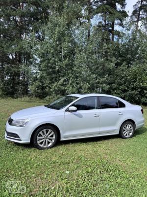 Balts Volkswagen Jetta 2017 Mažeikiai, ar dzinēja tilpumu 1.40 L un nobraukumu 122 tūkst. km par 8500 €, foto 3 vietnē AUTOMOTO.COM.LV