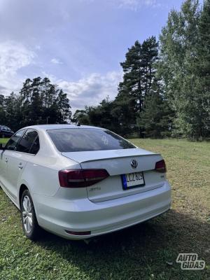Balts Volkswagen Jetta 2017 Mažeikiai, ar dzinēja tilpumu 1.40 L un nobraukumu 122 tūkst. km par 8500 €, foto 5 vietnē AUTOMOTO.COM.LV