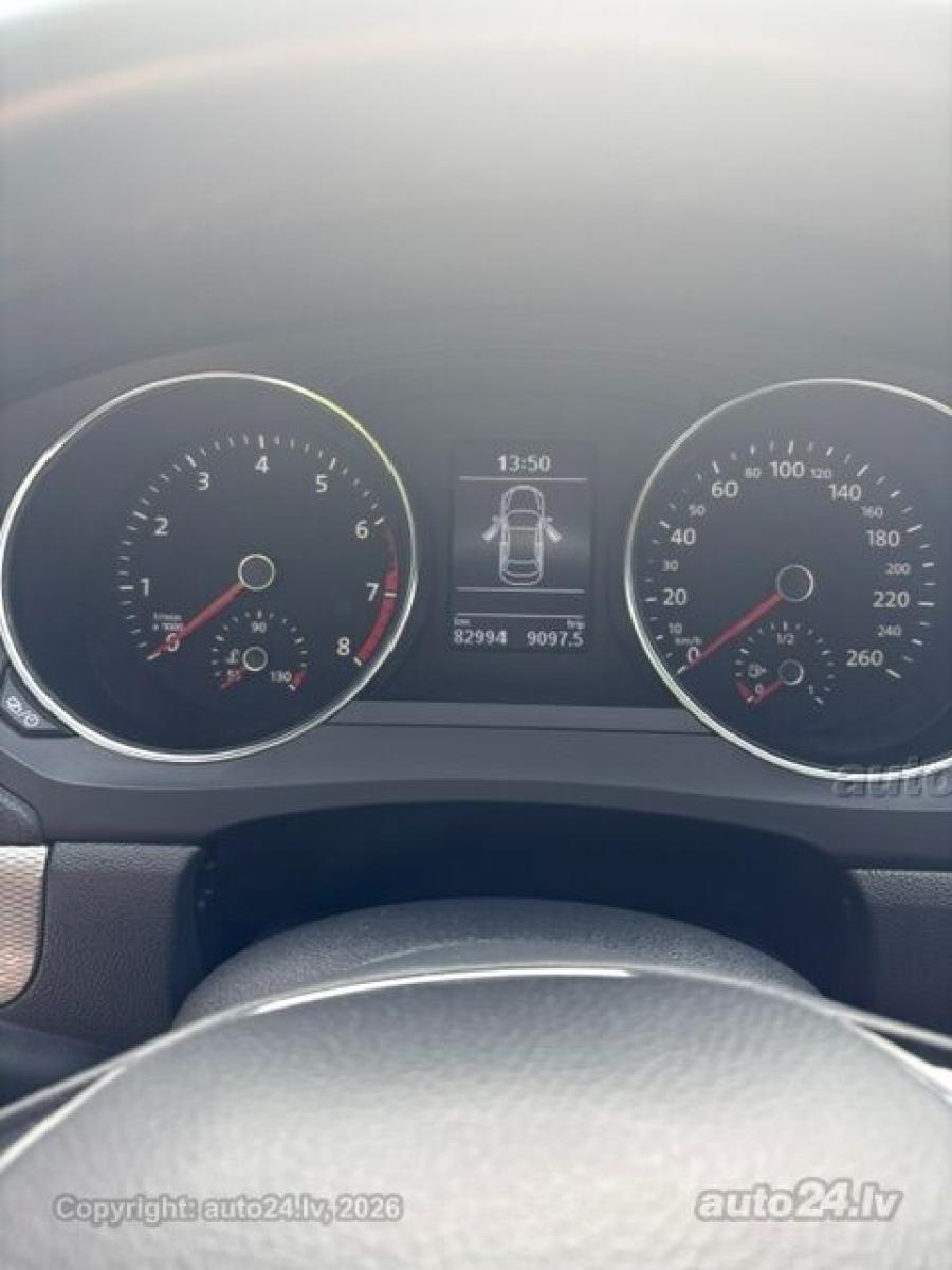 White Volkswagen Jetta 2018 in Tallinn, with an engine capacity of 1.40 L and mileage of 83 thousand km for 8900 €, photo 7 on AUTOMOTO.COM.LV
