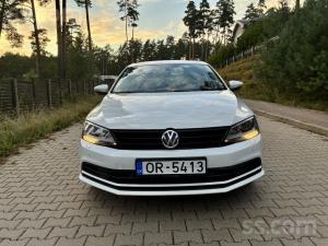 Balts Volkswagen Jetta 2018 Rīga, ar dzinēja tilpumu 1.40 L un nobraukumu 160 tūkst. km par 7500 €, foto 3 vietnē AUTOMOTO.COM.LV