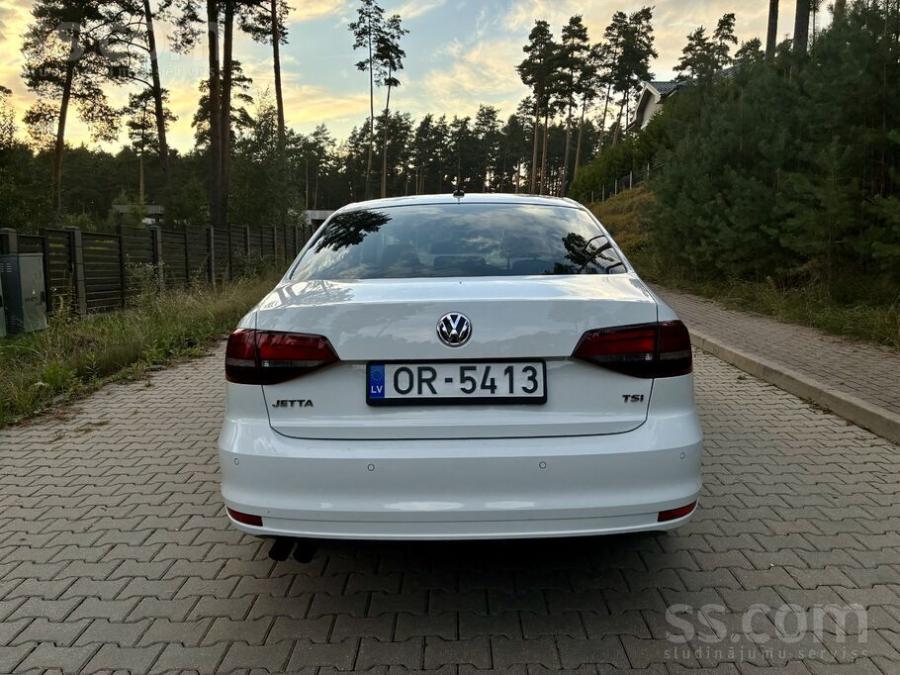 Balts Volkswagen Jetta 2018 Rīga, ar dzinēja tilpumu 1.40 L un nobraukumu 160 tūkst. km par 7500 €, foto 6 vietnē AUTOMOTO.COM.LV