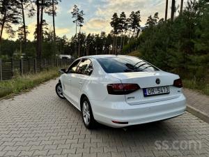 Balts Volkswagen Jetta 2018 Rīga, ar dzinēja tilpumu 1.40 L un nobraukumu 160 tūkst. km par 7500 €, foto 7 vietnē AUTOMOTO.COM.LV