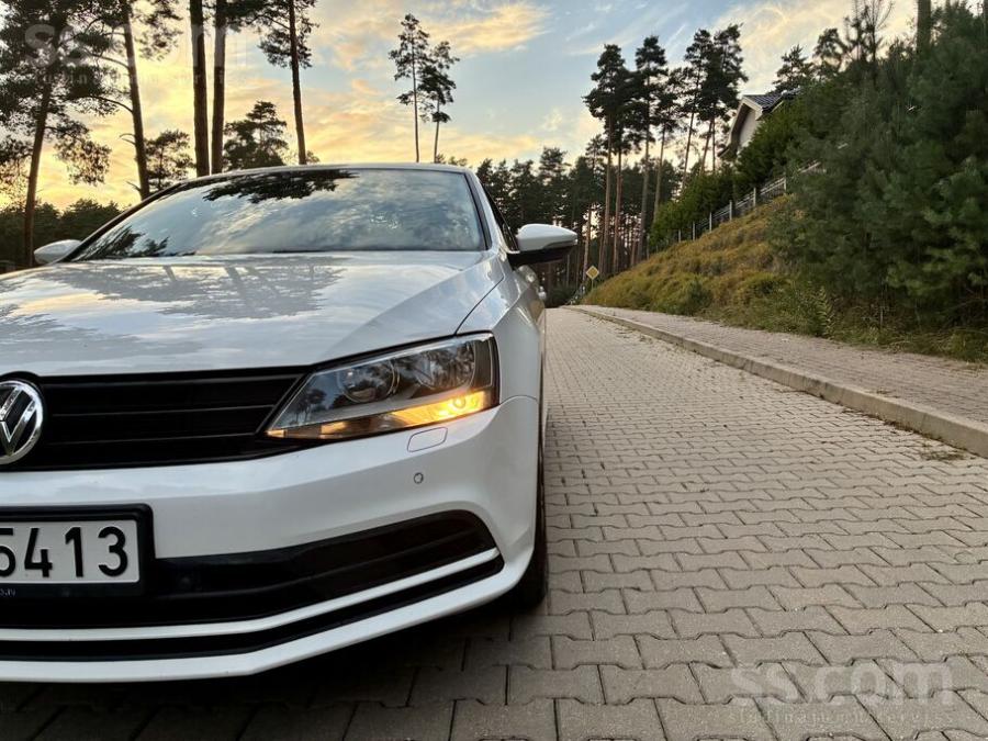 Balts Volkswagen Jetta 2018 Rīga, ar dzinēja tilpumu 1.40 L un nobraukumu 160 tūkst. km par 7500 €, foto 12 vietnē AUTOMOTO.COM.LV