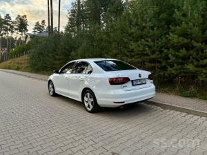 Balts Volkswagen Jetta 2018 Rīga, ar dzinēja tilpumu 1.40 L un nobraukumu 160 tūkst. km par 7500 €, foto 14 vietnē AUTOMOTO.COM.LV