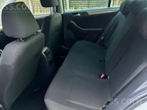Balts Volkswagen Jetta 2018 Rīga, ar dzinēja tilpumu 1.40 L un nobraukumu 160 tūkst. km par 7500 €, foto 19 vietnē AUTOMOTO.COM.LV