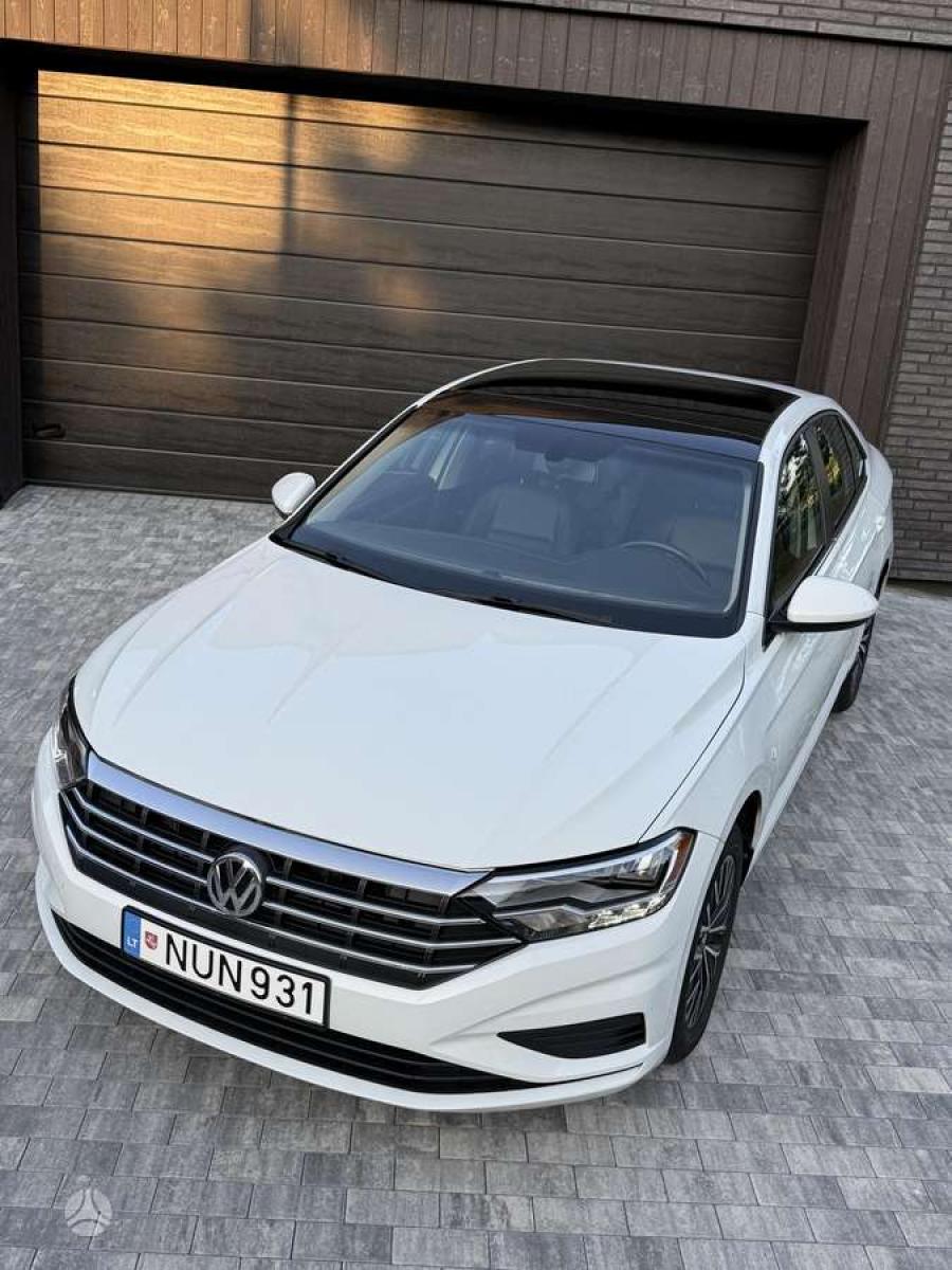 White Volkswagen Jetta 2019 in Kaunas, with an engine capacity of 1.40 L and mileage of 59 thousand km for 11400 €, photo 7 on AUTOMOTO.COM.LV