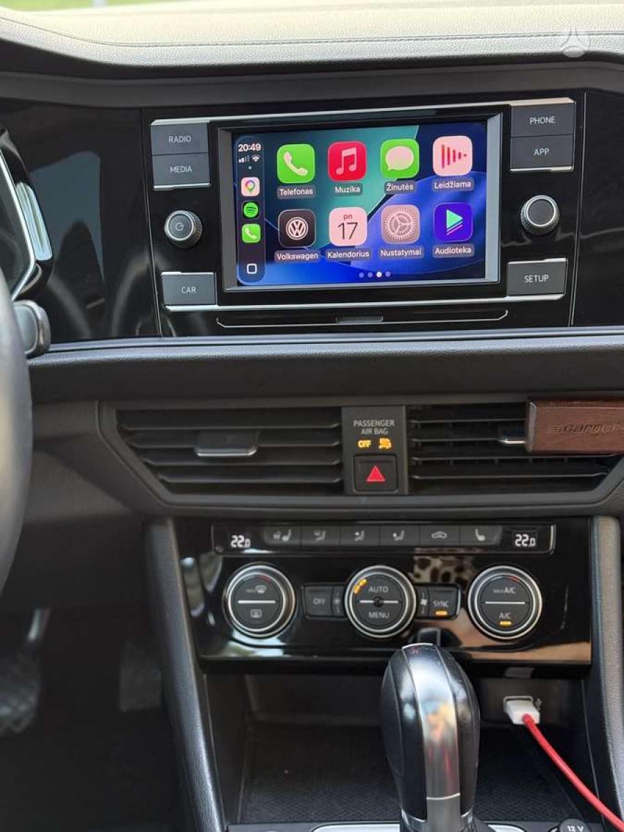 White Volkswagen Jetta 2019 in Kaunas, with an engine capacity of 1.40 L and mileage of 59 thousand km for 11400 €, photo 17 on AUTOMOTO.COM.LV