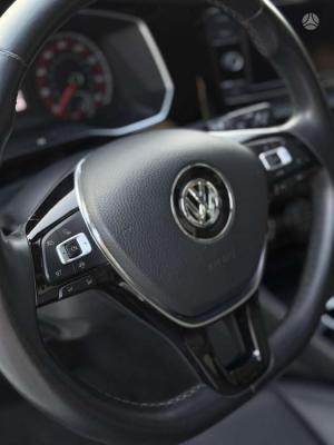 White Volkswagen Jetta 2019 in Kaunas, with an engine capacity of 1.40 L and mileage of 59 thousand km for 11400 €, photo 19 on AUTOMOTO.COM.LV