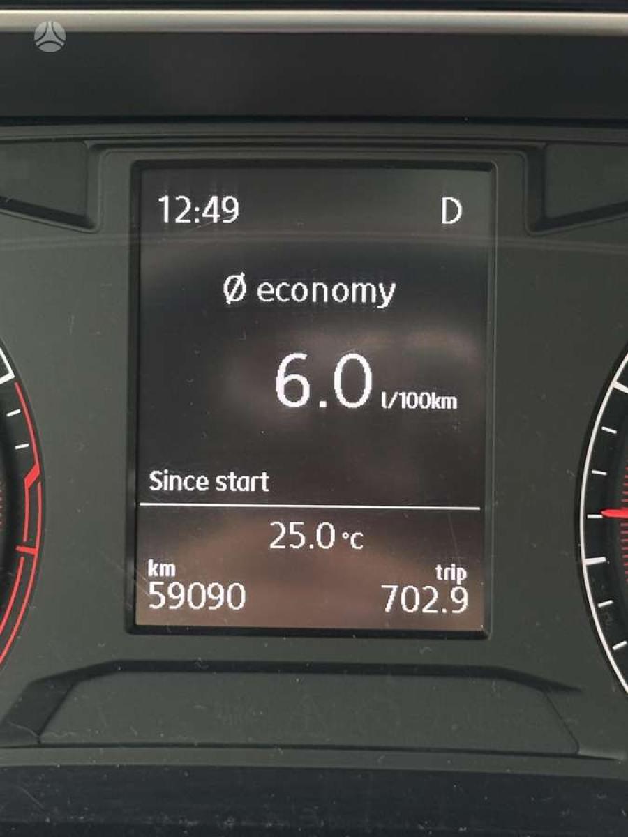 White Volkswagen Jetta 2019 in Kaunas, with an engine capacity of 1.40 L and mileage of 59 thousand km for 11400 €, photo 24 on AUTOMOTO.COM.LV