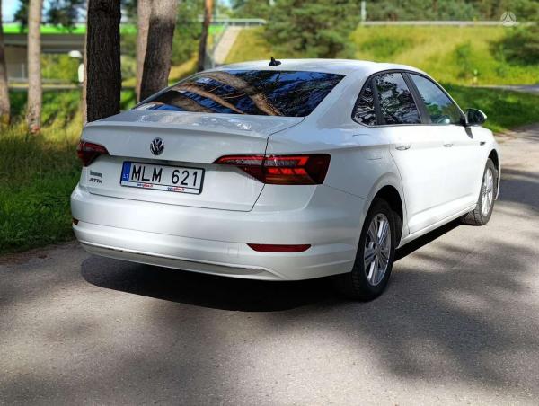 Volkswagen Jetta 2019 Ukmergė vietnē Balts Volkswagen Jetta 2019 Ukmergė, ar dzinēja tilpumu 1.40 L un nobraukumu 70 tūkst. km par 13400 €, foto 4 vietnē AUTOMOTO.COM.LV