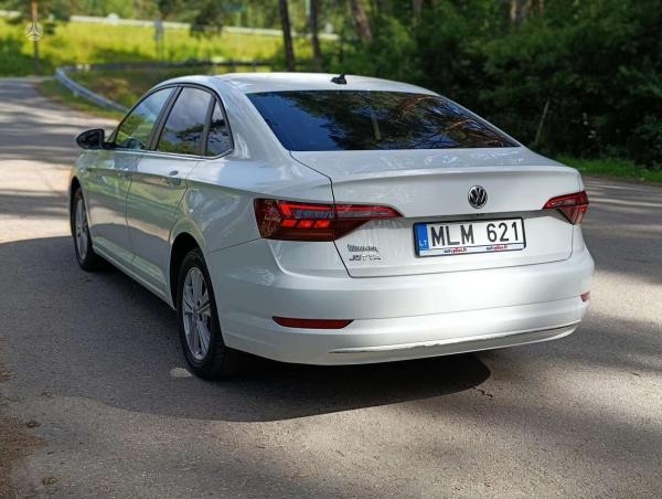 Volkswagen Jetta 2019 Ukmergė vietnē Balts Volkswagen Jetta 2019 Ukmergė, ar dzinēja tilpumu 1.40 L un nobraukumu 70 tūkst. km par 13400 €, foto 5 vietnē AUTOMOTO.COM.LV