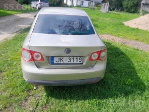 Dzeltens Volkswagen Jetta 2006 Kuldīga, ar dzinēja tilpumu 1.60 L un nobraukumu 333 tūkst. km par 600 €, foto 3 vietnē AUTOMOTO.COM.LV