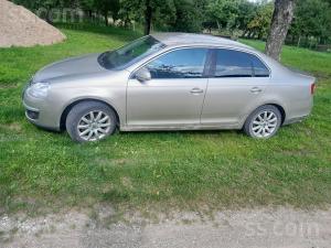 Dzeltens Volkswagen Jetta 2006 Kuldīga, ar dzinēja tilpumu 1.60 L un nobraukumu 333 tūkst. km par 600 €, foto 4 vietnē AUTOMOTO.COM.LV