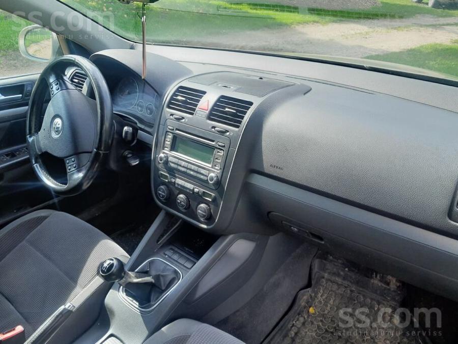 Dzeltens Volkswagen Jetta 2006 Kuldīga, ar dzinēja tilpumu 1.60 L un nobraukumu 333 tūkst. km par 600 €, foto 6 vietnē AUTOMOTO.COM.LV