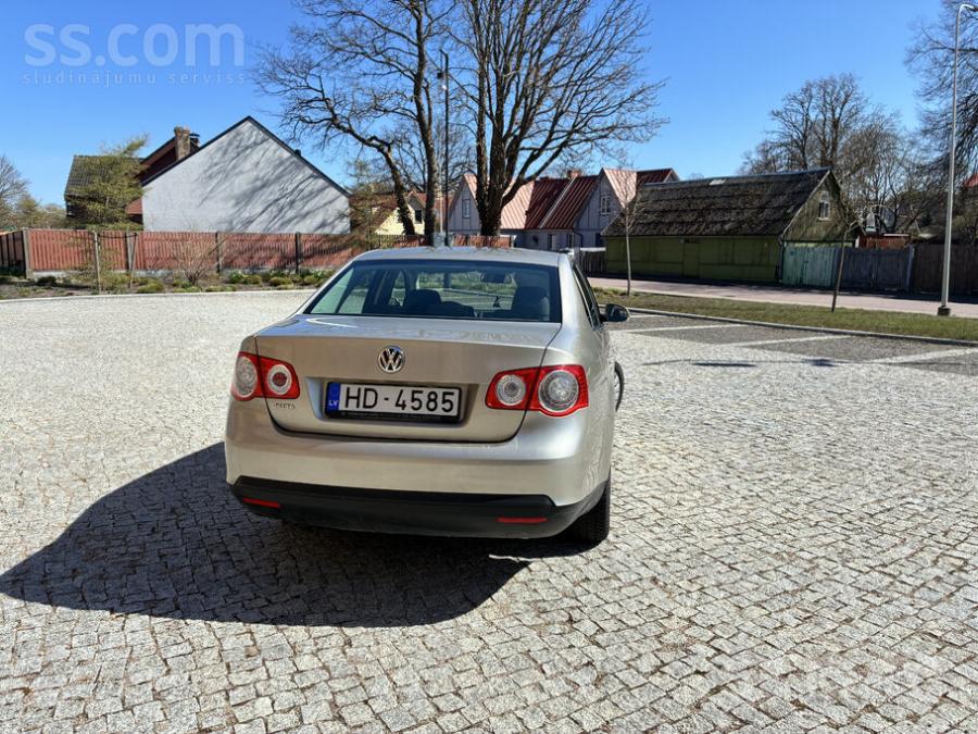Dzeltens Volkswagen Jetta 2008 Ventspils, ar dzinēja tilpumu 1.60 L un nobraukumu 115 tūkst. km par 2900 €, foto 4 vietnē AUTOMOTO.COM.LV