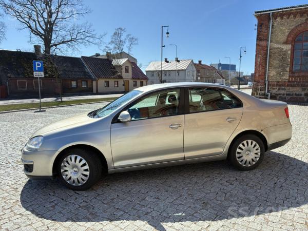 Dzeltens Volkswagen Jetta 2008 Ventspils, ar dzinēja tilpumu 1.60 L un nobraukumu 115 tūkst. km par 2900 €, foto 6 vietnē AUTOMOTO.COM.LV