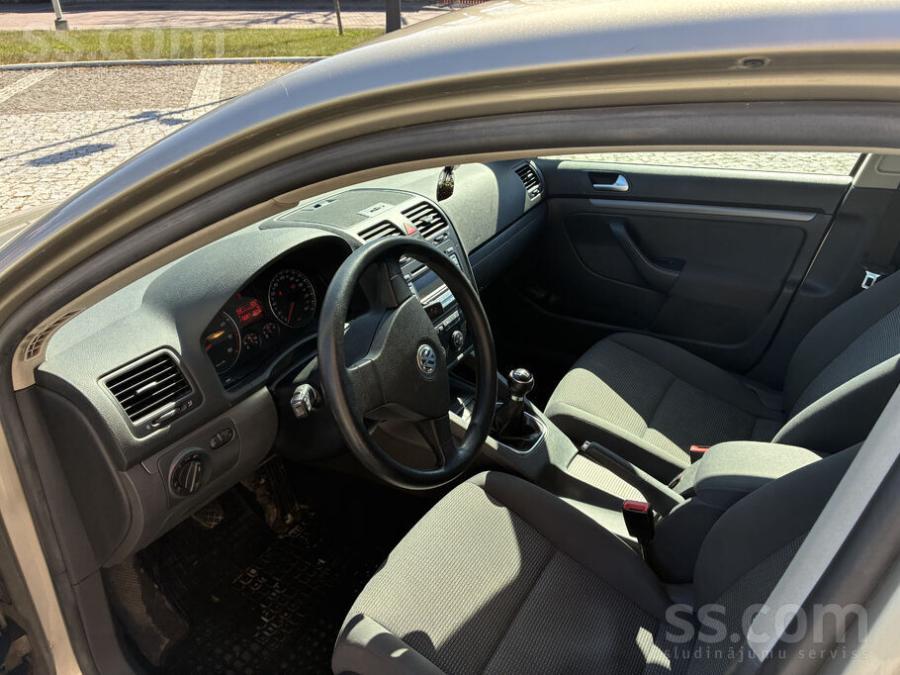 Dzeltens Volkswagen Jetta 2008 Ventspils, ar dzinēja tilpumu 1.60 L un nobraukumu 115 tūkst. km par 2900 €, foto 9 vietnē AUTOMOTO.COM.LV