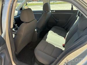 Dzeltens Volkswagen Jetta 2008 Ventspils, ar dzinēja tilpumu 1.60 L un nobraukumu 115 tūkst. km par 2900 €, foto 10 vietnē AUTOMOTO.COM.LV