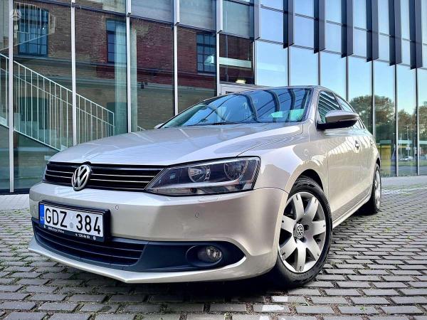 Dzeltens Volkswagen Jetta 2012 Kauņa, ar dzinēja tilpumu 1.60 L un nobraukumu 220 tūkst. km par 3600 €, foto 9 vietnē AUTOMOTO.COM.LV
