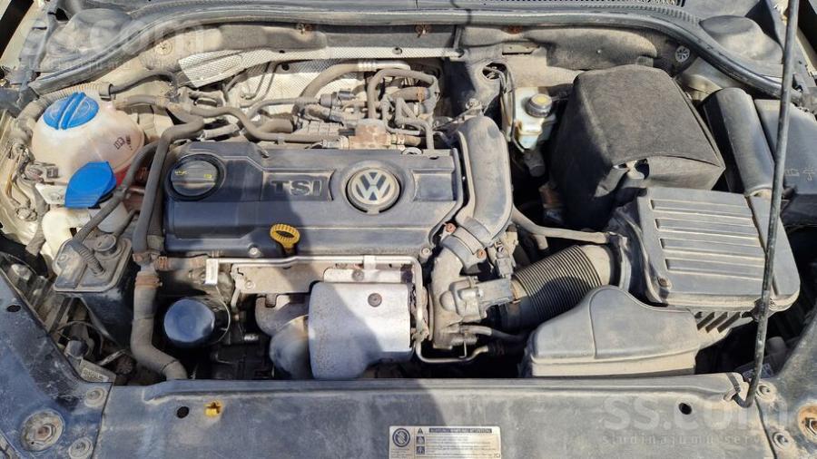 Yellow Volkswagen Jetta 2014 in Riga, with an engine capacity of 1.40 L and mileage of 253 thousand km for 4870 €, photo 16 on AUTOMOTO.COM.LV