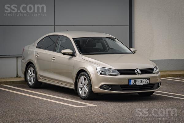 Dzeltens Volkswagen Jetta 2014 Rīga, ar dzinēja tilpumu 1.40 L un nobraukumu 97 tūkst. km par 5950 €, foto 3 vietnē AUTOMOTO.COM.LV