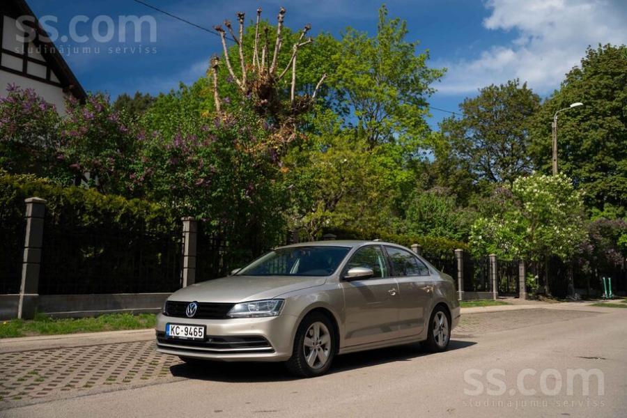 Dzeltens Volkswagen Jetta 2015 Rīga, ar dzinēja tilpumu 1.40 L un nobraukumu 238 tūkst. km par 5900 €, foto 6 vietnē AUTOMOTO.COM.LV