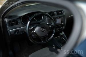 Dzeltens Volkswagen Jetta 2015 Rīga, ar dzinēja tilpumu 1.40 L un nobraukumu 238 tūkst. km par 5900 €, foto 8 vietnē AUTOMOTO.COM.LV
