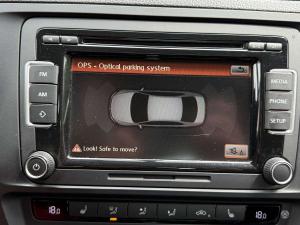 Yellow Volkswagen Jetta 2015 in Alytus, with an engine capacity of 1.97 L and mileage of 255 thousand km for 6499 €, photo 40 on AUTOMOTO.COM.LV