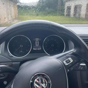 Dzeltens Volkswagen Jetta 2015 Lazdijai, ar dzinēja tilpumu 1.97 L un nobraukumu 208 tūkst. km par 5600 €, foto 3 vietnē AUTOMOTO.COM.LV