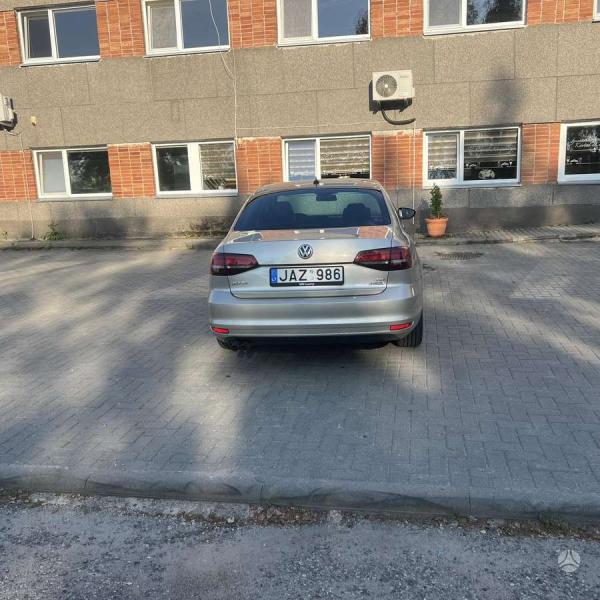 Dzeltens Volkswagen Jetta 2015 Lazdijai, ar dzinēja tilpumu 1.97 L un nobraukumu 208 tūkst. km par 5600 €, foto 7 vietnē AUTOMOTO.COM.LV