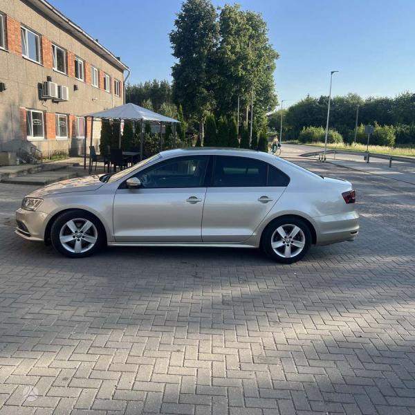 Dzeltens Volkswagen Jetta 2015 Lazdijai, ar dzinēja tilpumu 1.97 L un nobraukumu 208 tūkst. km par 5600 €, foto 8 vietnē AUTOMOTO.COM.LV
