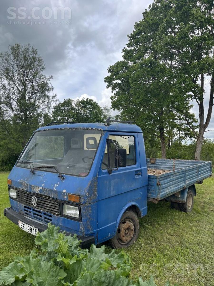 Blue Volkswagen LT 1991 in Aizkraukle, with an engine capacity of 2.40 L and mileage of 320 thousand km for 700 €, photo 7 on AUTOMOTO.COM.LV