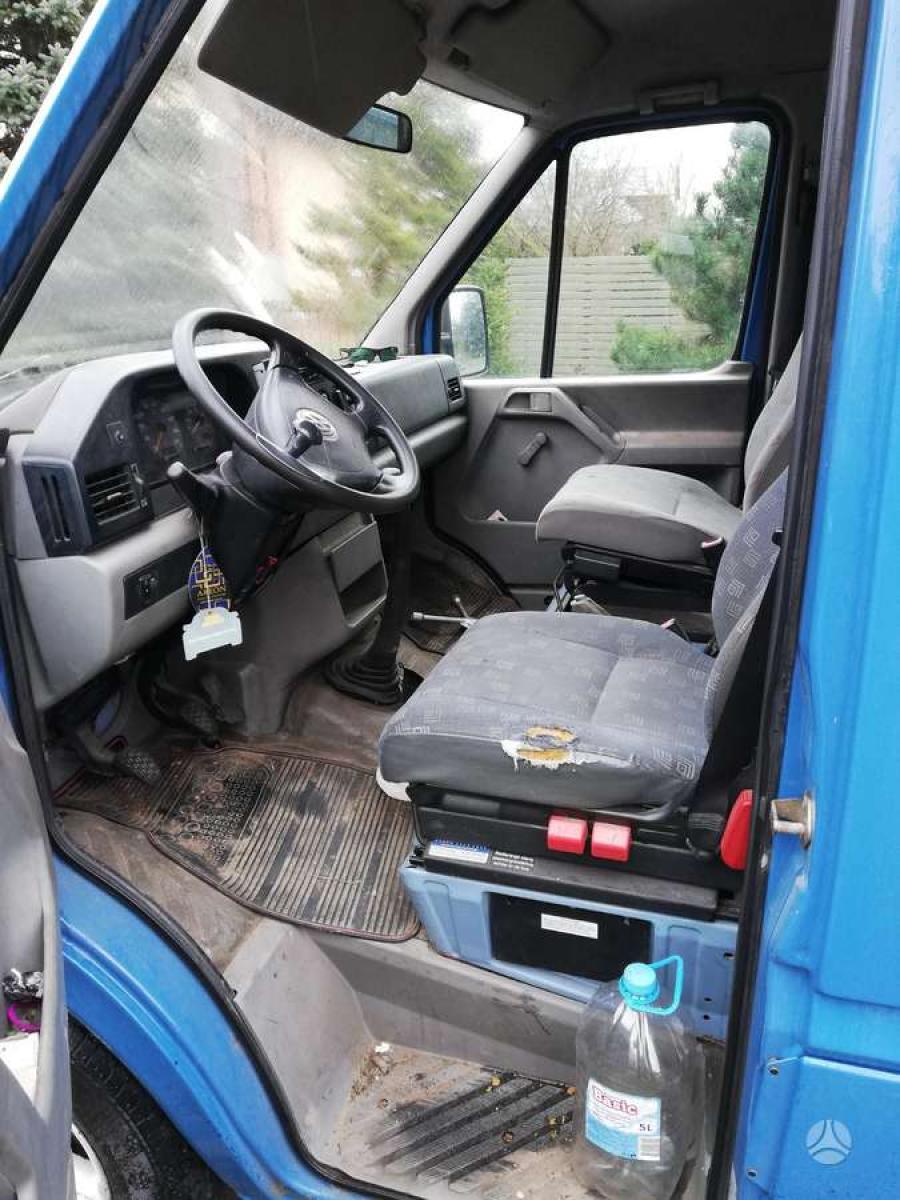 Zils Volkswagen LT 2002 Kauņa, ar dzinēja tilpumu 2.46 L un nobraukumu 270 tūkst. km par 4500 €, foto 4 vietnē AUTOMOTO.COM.LV