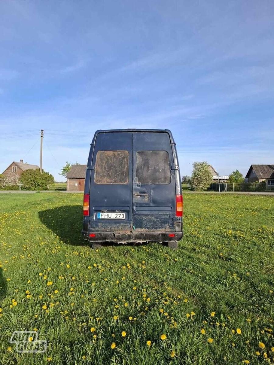 Blue Volkswagen LT 2002 in Radviliskis, with an engine capacity of 2.50 L and mileage of 500 thousand km for 750 €, photo 4 on AUTOMOTO.COM.LV
