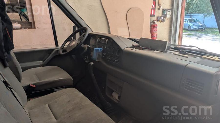 Blue Volkswagen LT 2004 in Riga, with an engine capacity of 2.50 L and mileage of 620 thousand km for 1210 €, photo 3 on AUTOMOTO.COM.LV