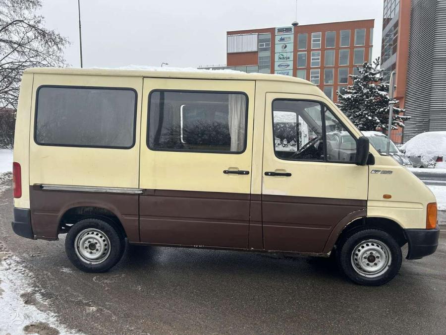 Brown Volkswagen LT 1998 in Vilnius, with an engine capacity of 2.50 L and mileage of 188 thousand km for 2650 €, photo 8 on AUTOMOTO.COM.LV