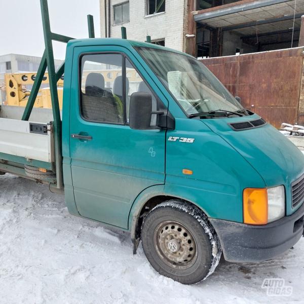 Green Volkswagen LT 2001 in Kaunas, with an engine capacity of 2.50 L and mileage of 287 thousand km for 2850 €, photo 3 on AUTOMOTO.COM.LV